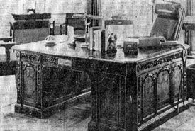 Photos Of The Resolute Desk